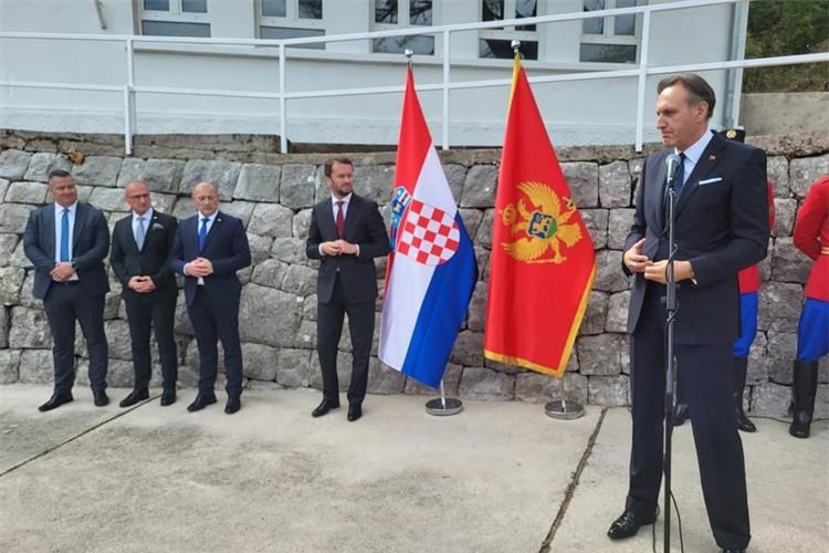 Ministry of Foreign Affairs of the Republic of Croatia - Plaque ...