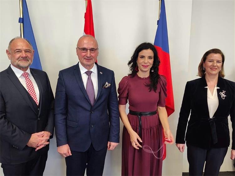 Ministarstvo vanjskih i europskih poslova RH - Ministar Grlić Radman u ...